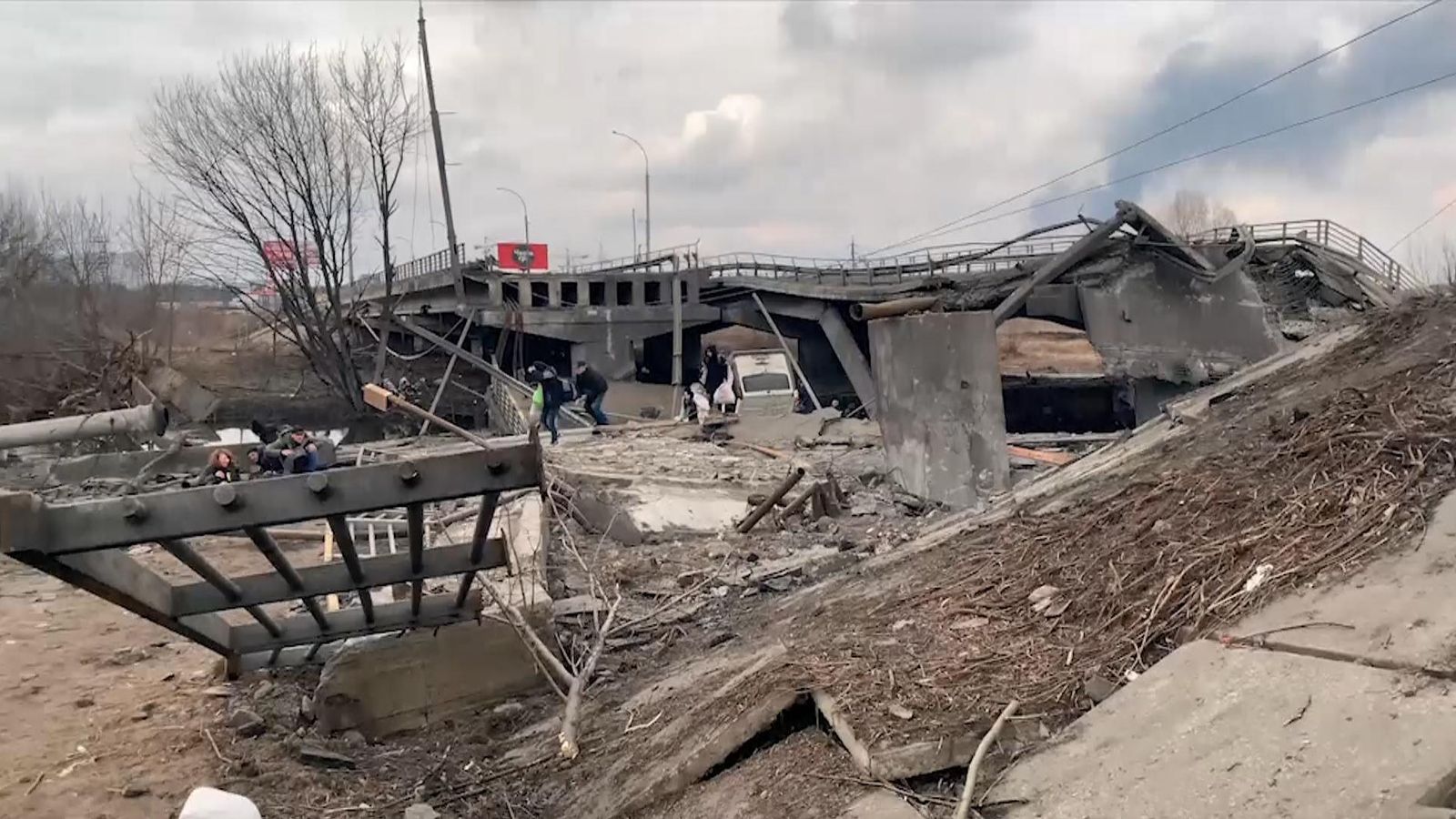 Ukraine war: Terrified Ukrainian civilians repeatedly attacked by ...