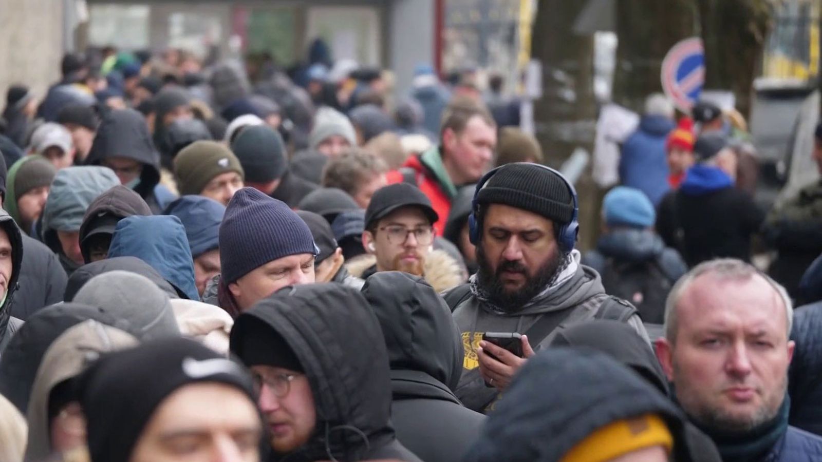 Ukrainian men sign up to fight | News UK Video News | Sky News