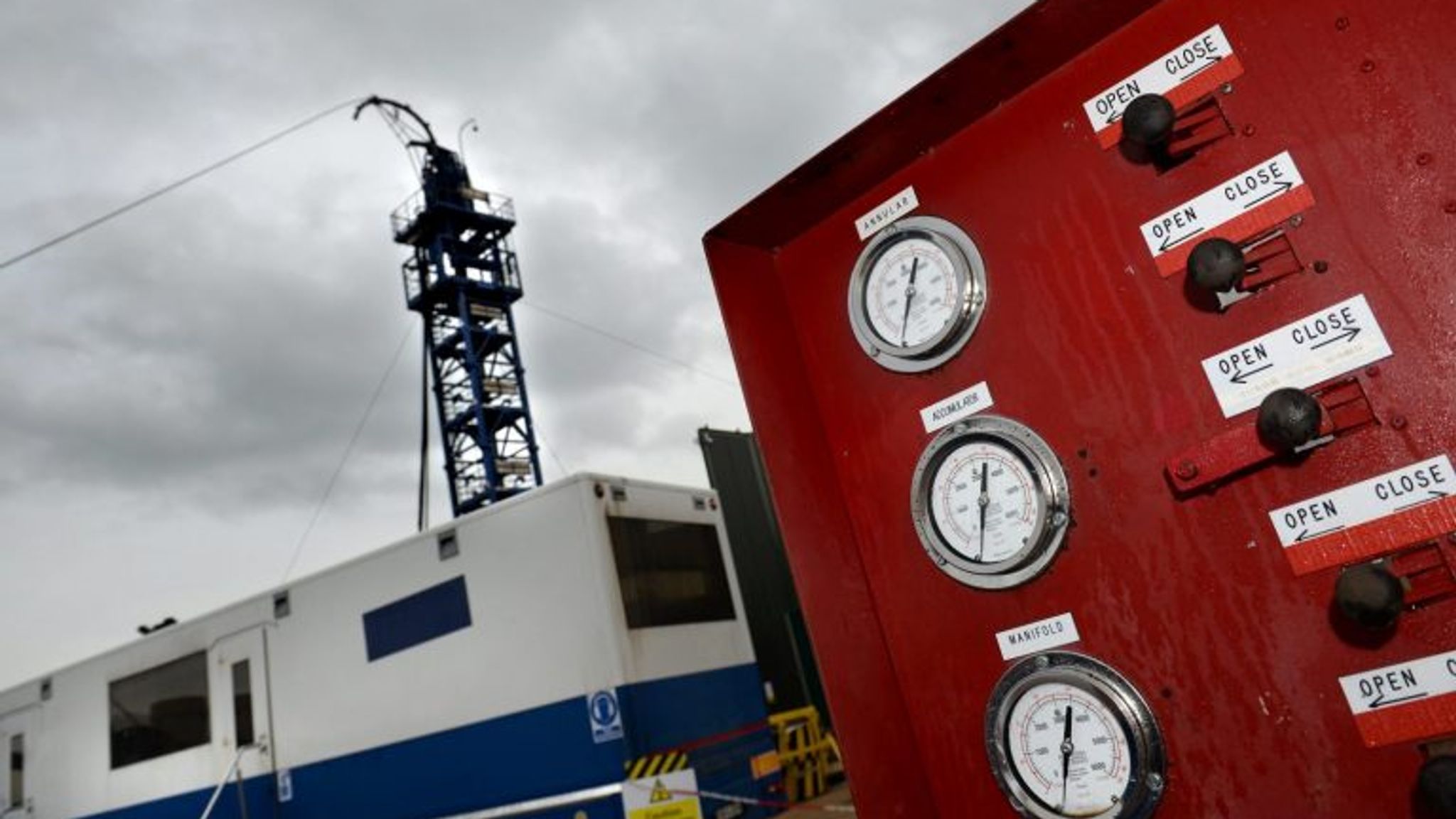 Energy crisis: U-turn as Cuadrilla's UK fracking wells given stay of ...