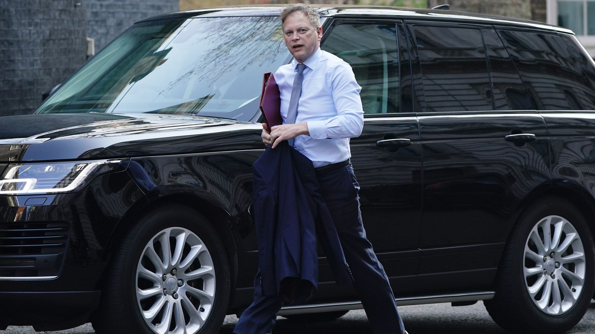 Ukraine war: Transport Secretary Grant Shapps to take in refugee family ...