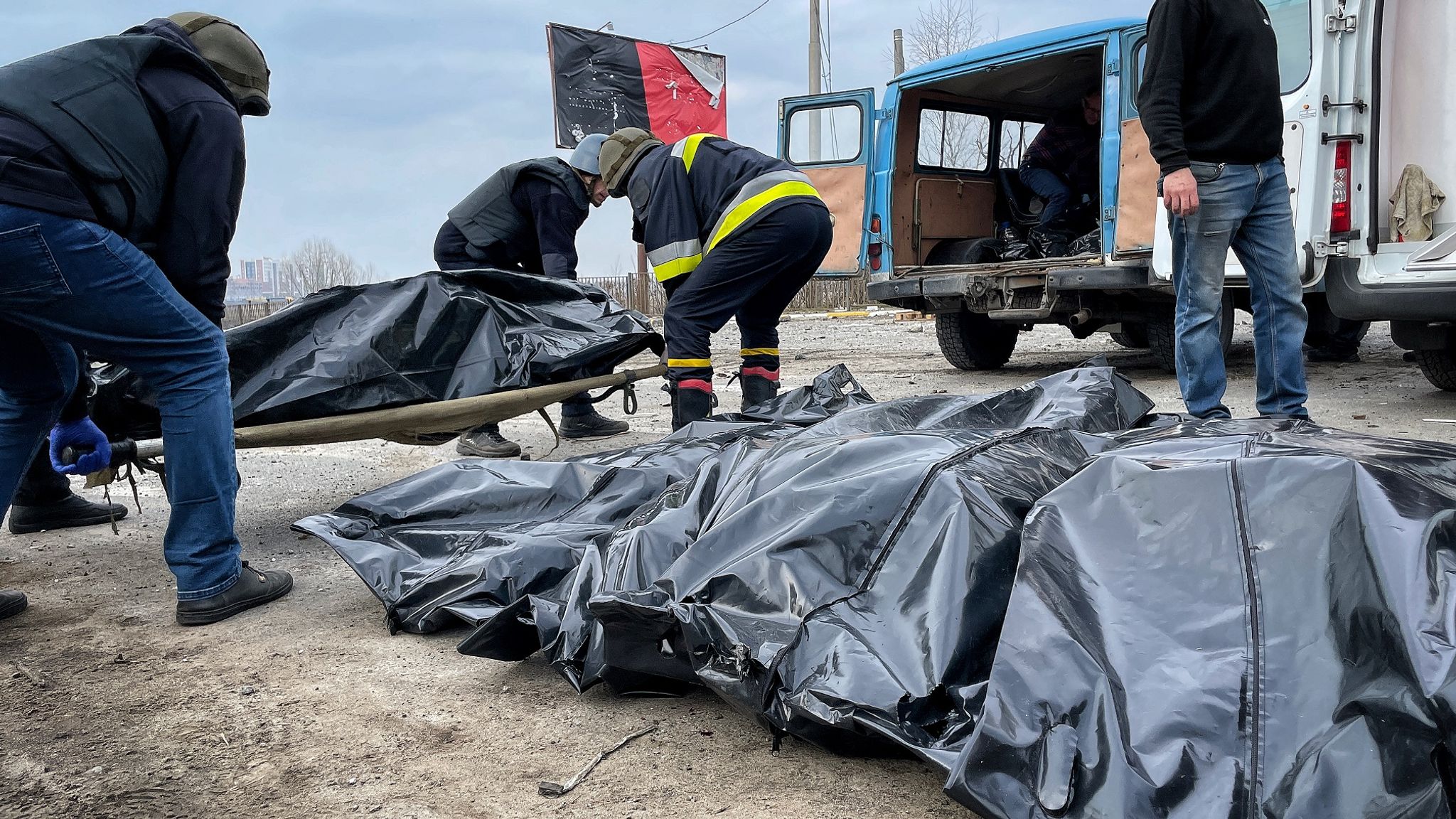 Ukraine war: 'Just 21 seconds without an attack' - inside Irpin, the ...