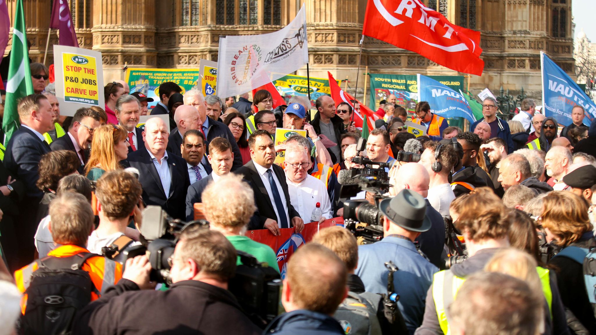 P&O Ferries workers who have been fired 'forced to sign gagging order ...