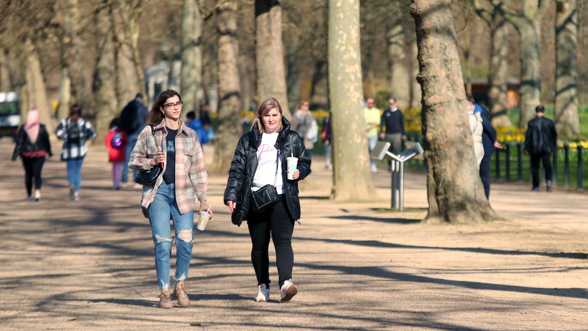 UK weather: Seven days of spring sunshine forecast as temperatures ...
