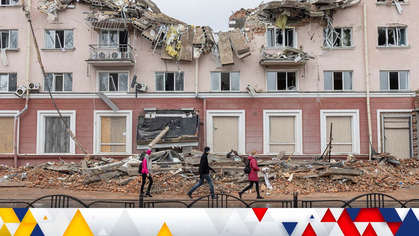 Ukraine: 'War in Chernihiv is not over' - the city where life is ...