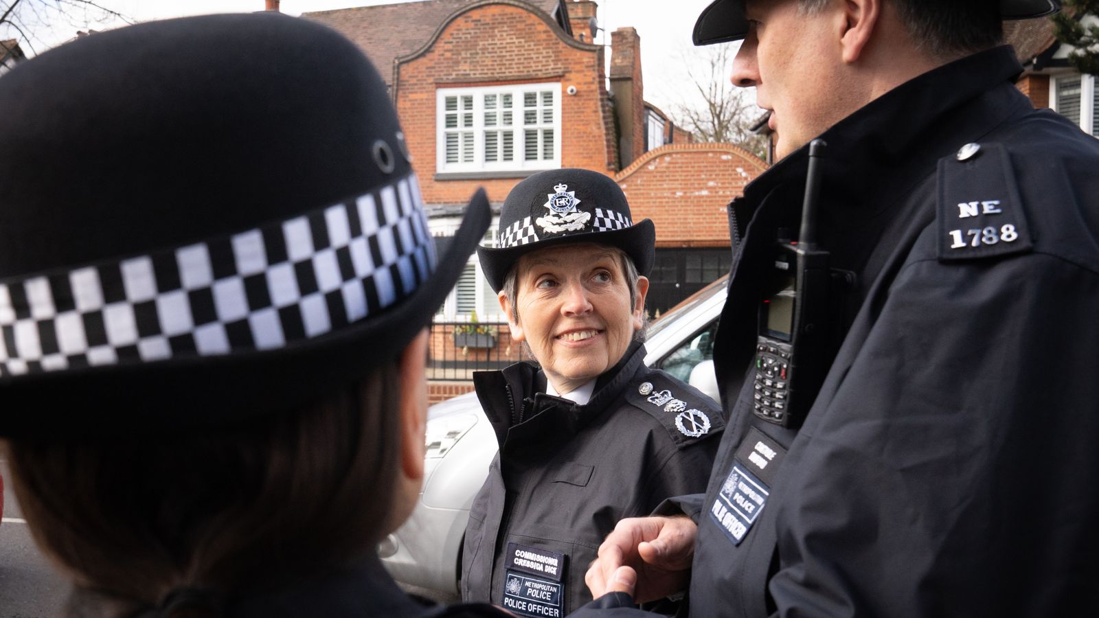 Job advert for new Metropolitan Police commissioner published with £ ...