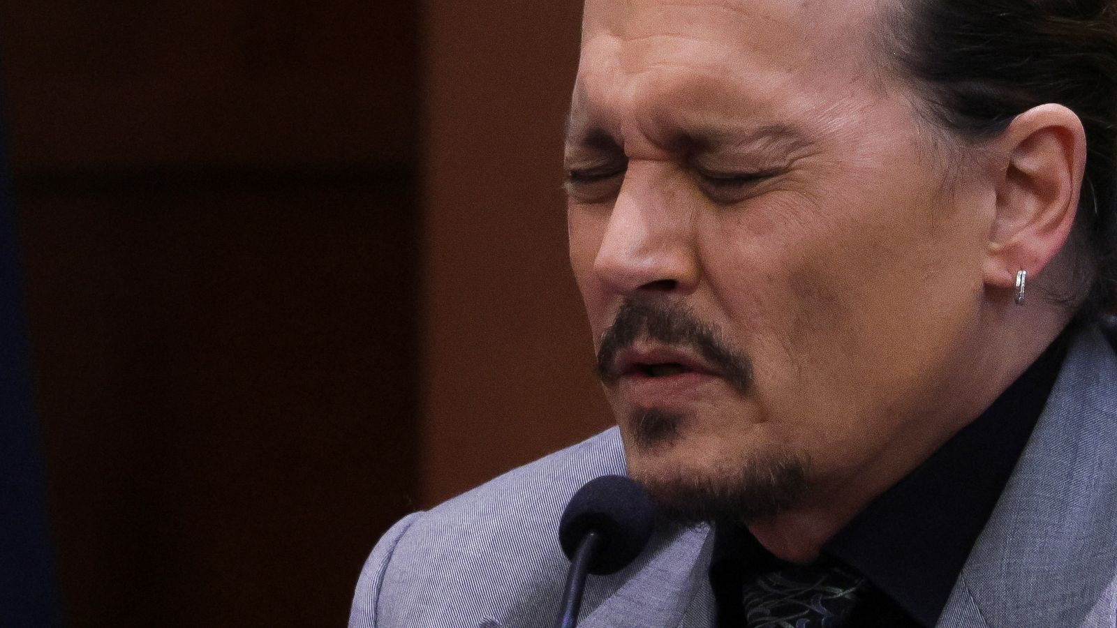 Johnny Depp tells court of 'grotesque' finger injury - and 'roundhouse ...