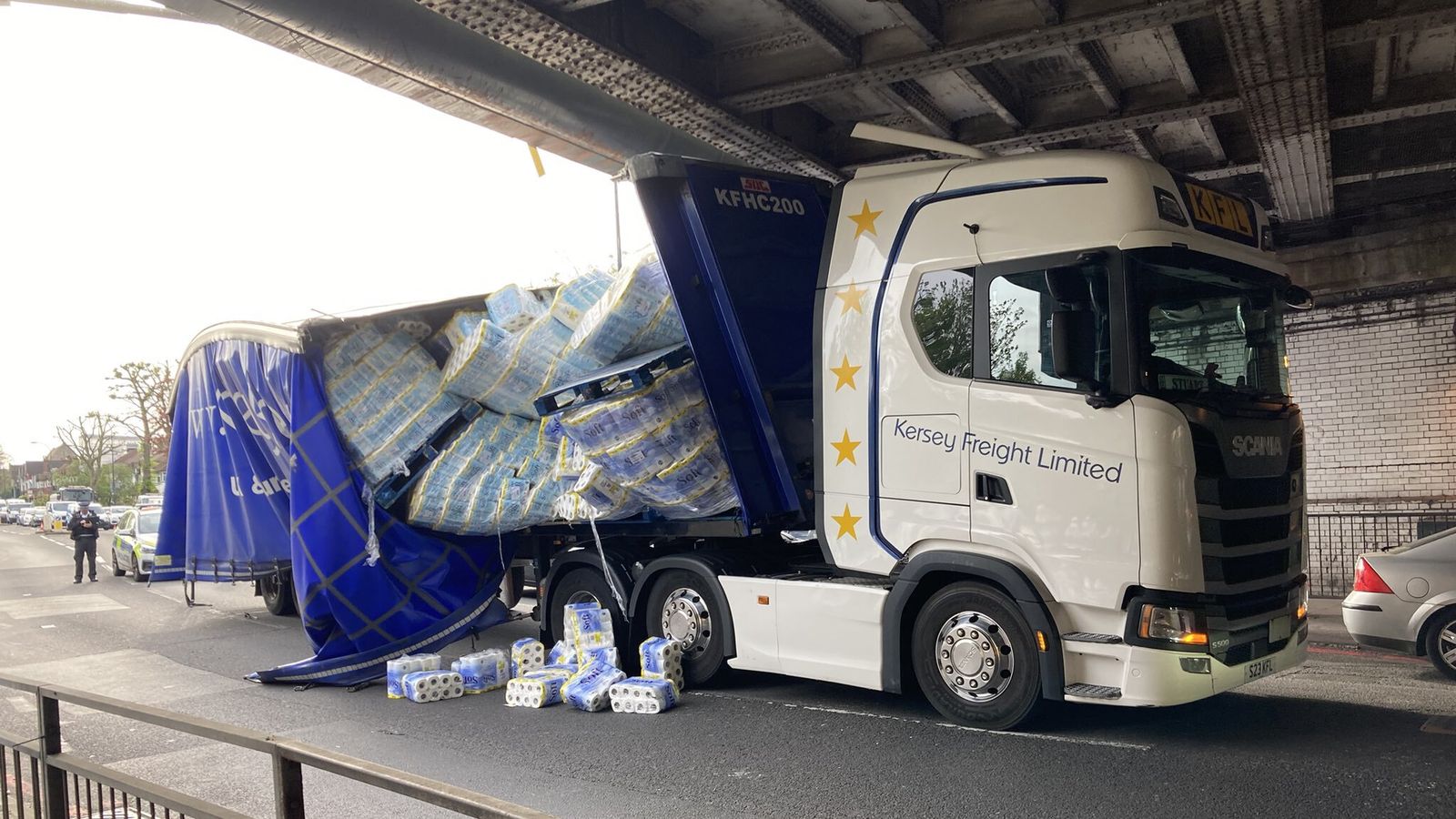 Lorry skids into bridge in Lewisham and sends loo rolls flying | UK ...