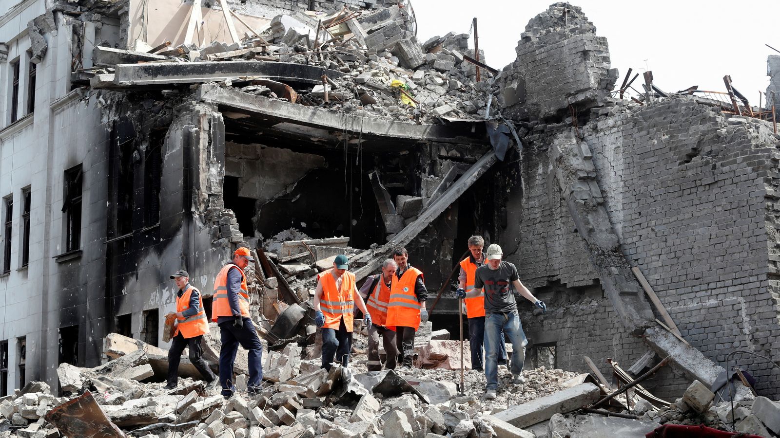 Ukraine war: Russian aerial bomb hits shelter in makeshift hospital at ...