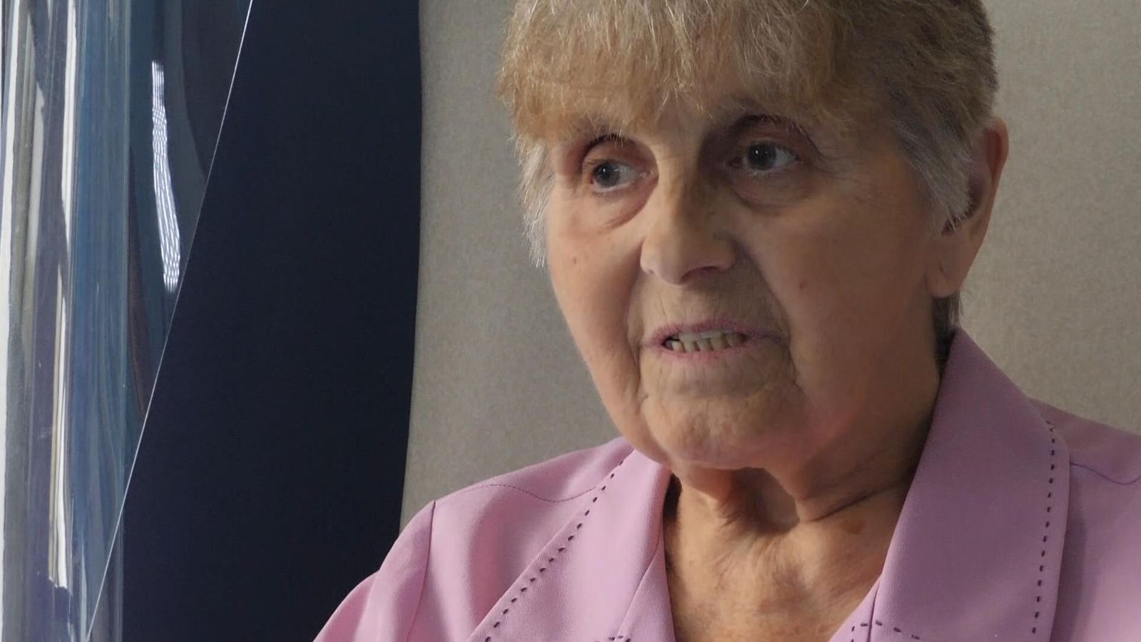 NHS waiting times: Elderly patient was in 'atrocious pain' as she had ...