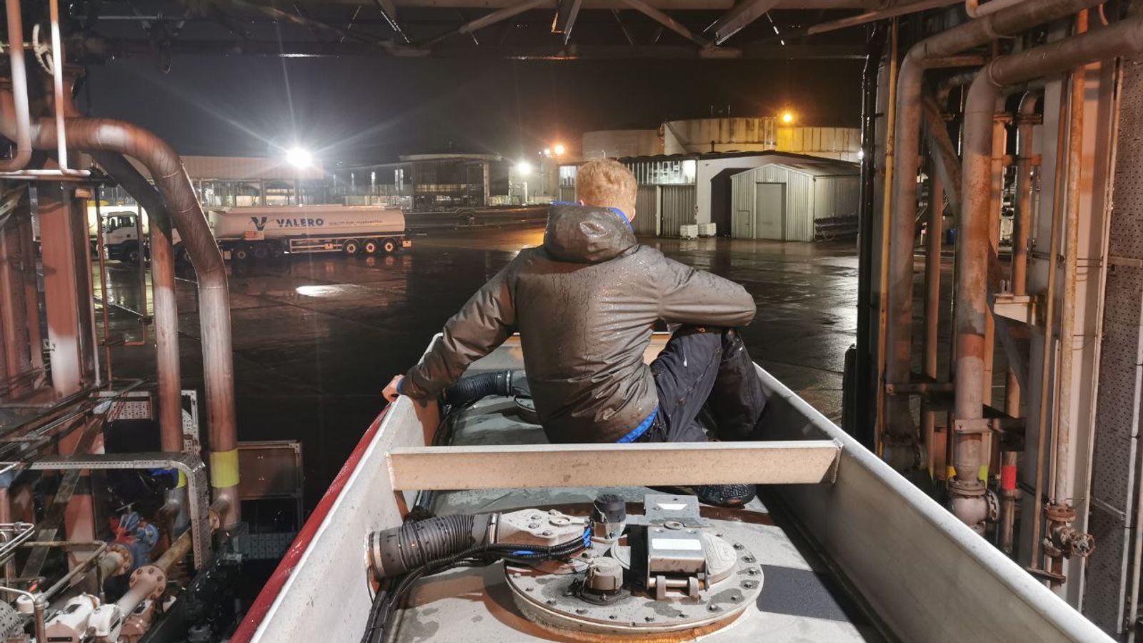 Fuel disruption: Labour demands nationwide injunction against ...