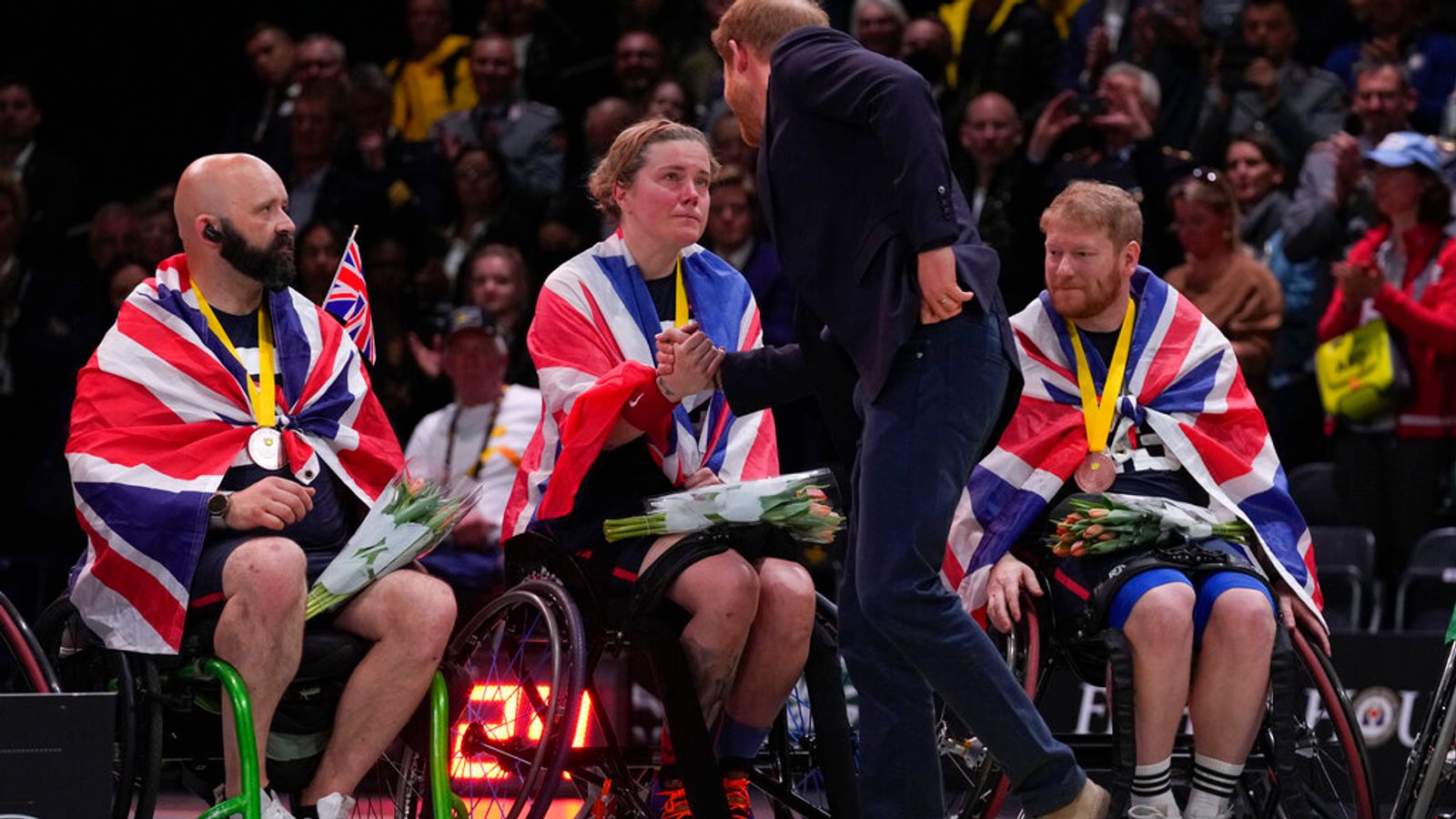 Prince Harry joins Dutch king at Invictus final after duke's night with ...