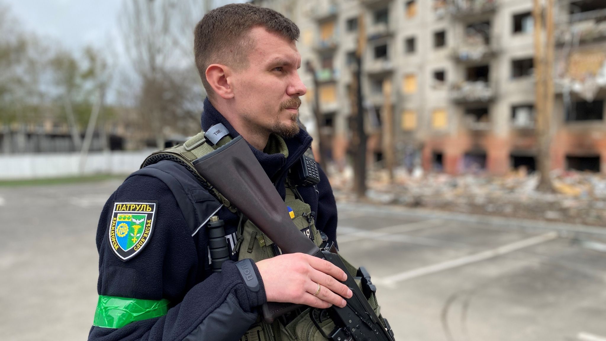 Ukraine war: Shelling and bombing continues in Donbas region as country ...