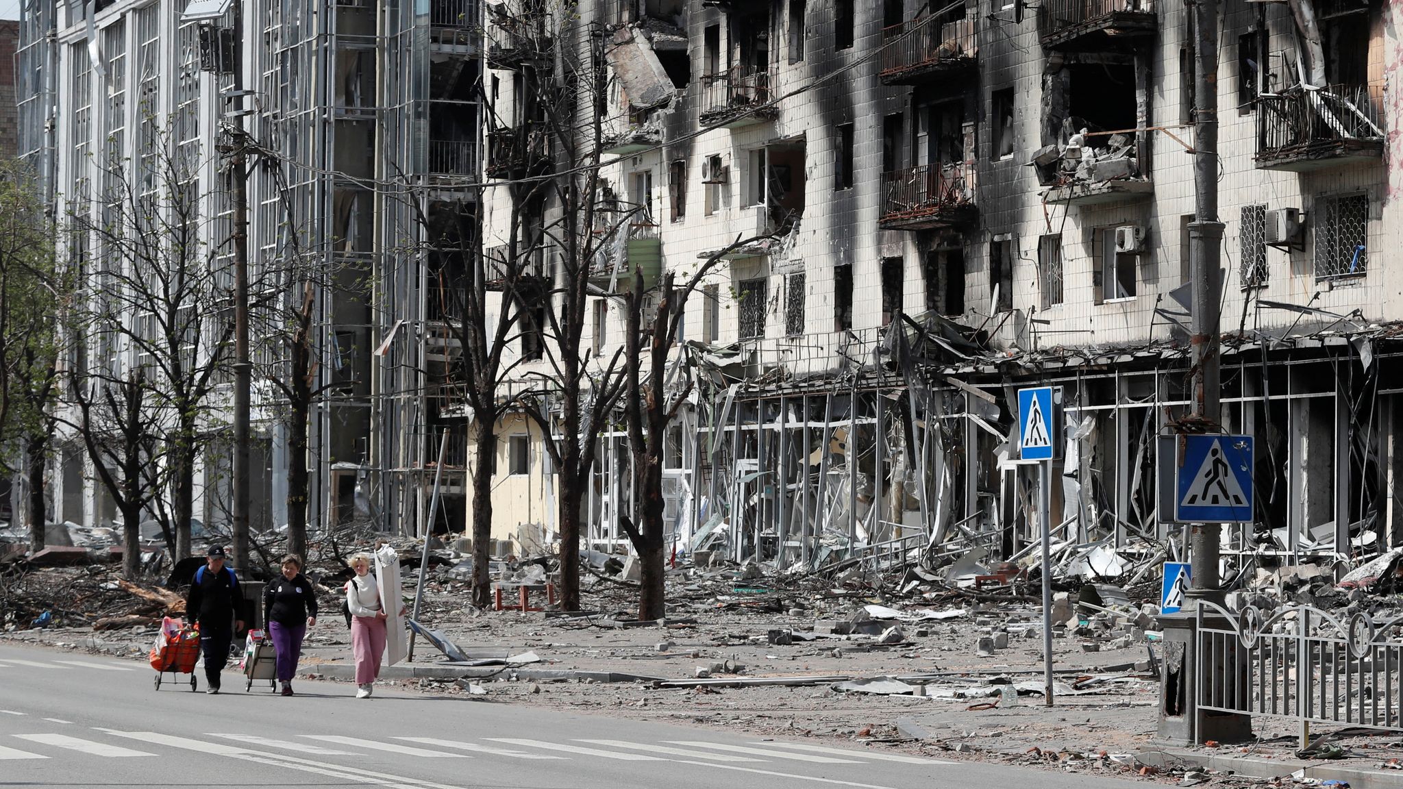 Ukraine war: Russian aerial bomb hits shelter in makeshift hospital at ...