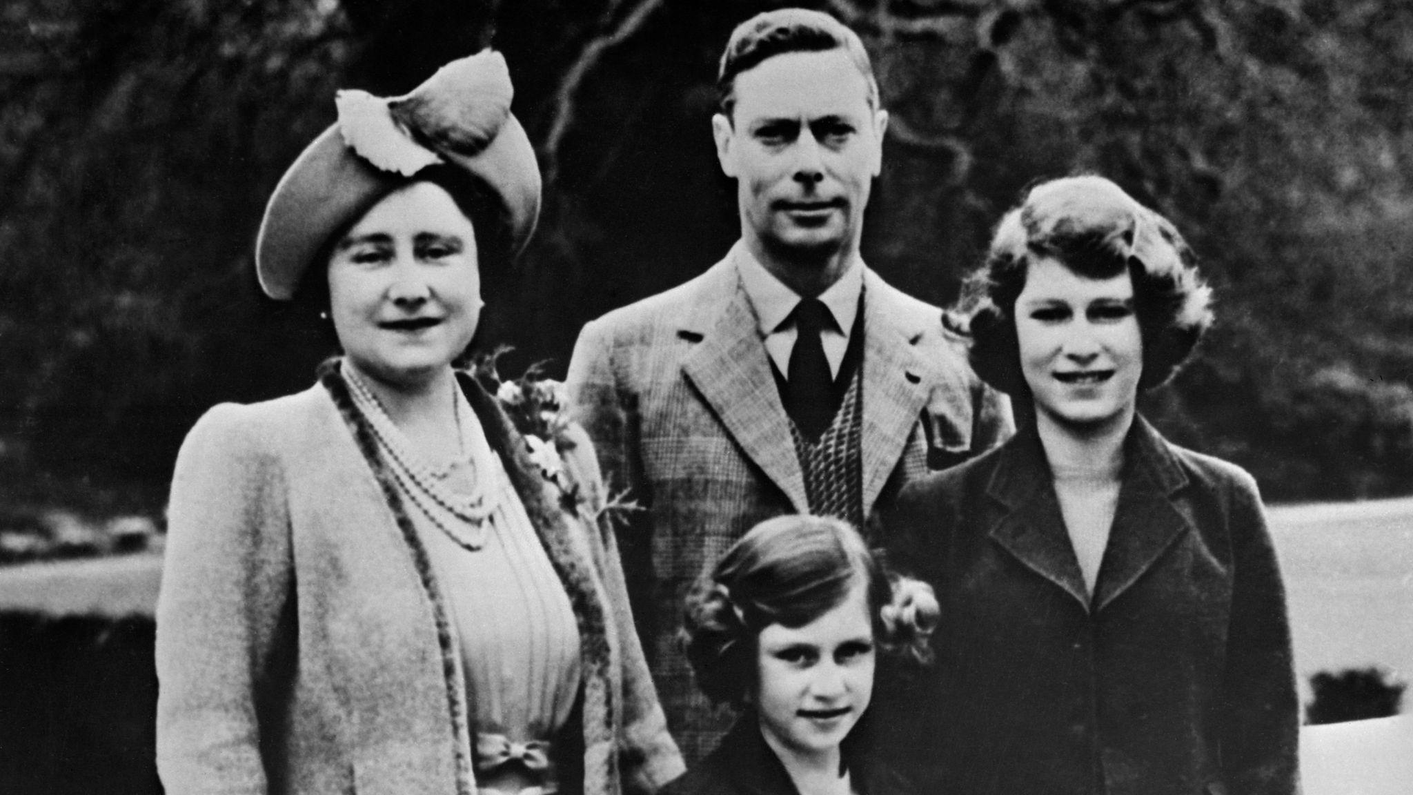 Queen Elizabeth II: The early years of a princess who was never ...
