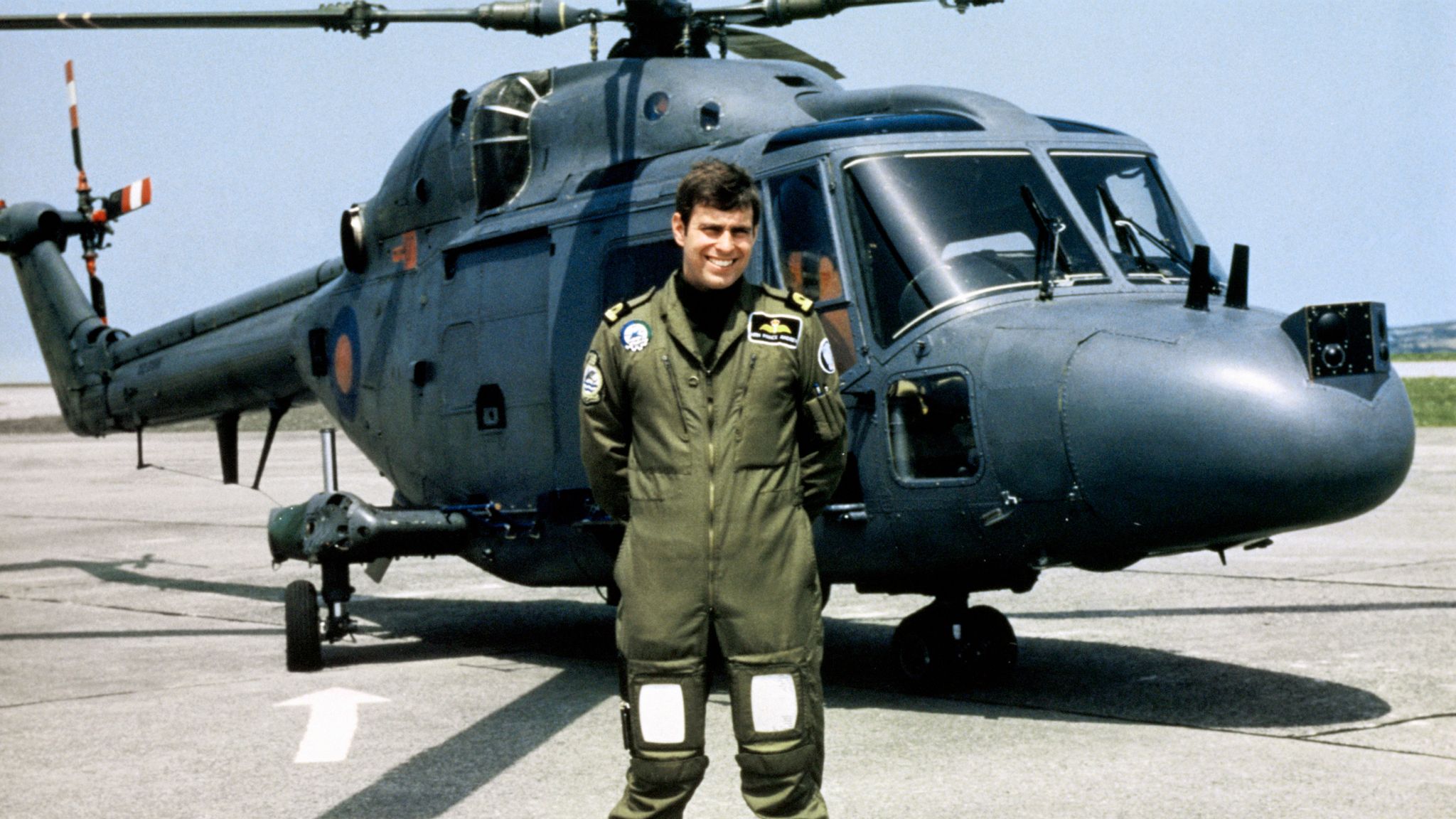 Queen Elizabeth: The monarch's relationship with Charles, Anne, Andrew ...