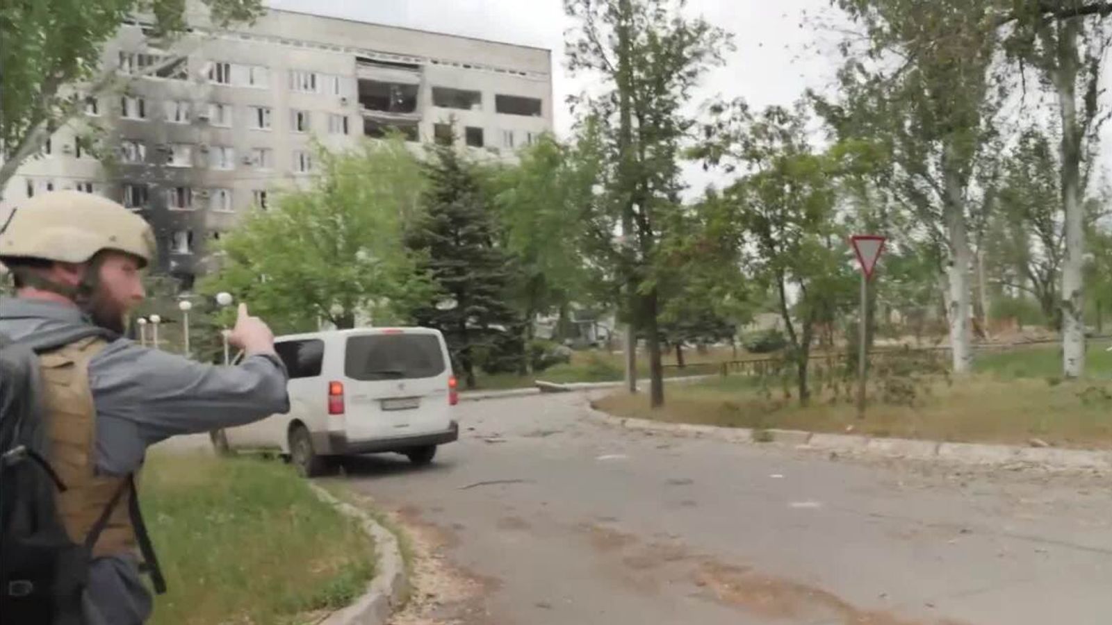 Ukraine war: Inside Severodonetsk - Ukraine's last stronghold inside ...