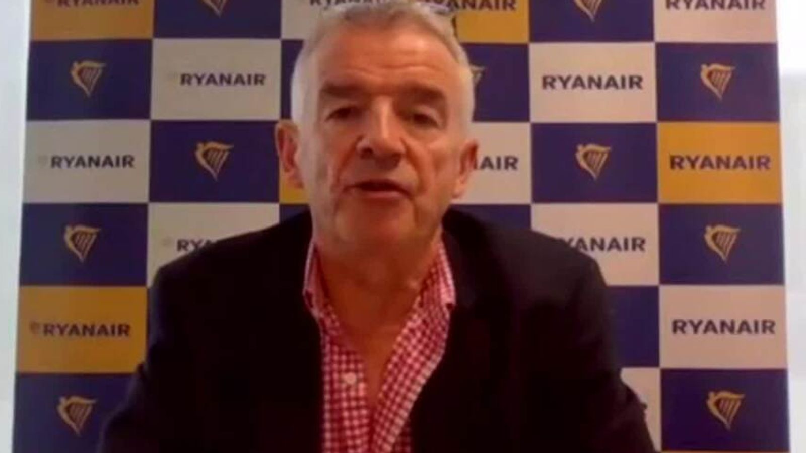 Ryanair boss takes aim at 'pie-in-the-sky' PM | News UK Video News ...