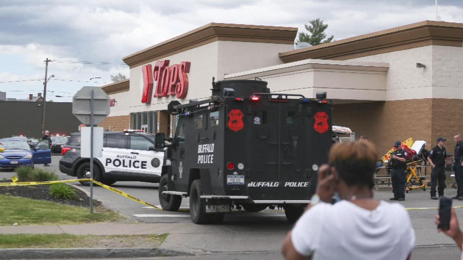 Buffalo attack: Gunman live-streamed 'racially-motivated' mass shooting ...