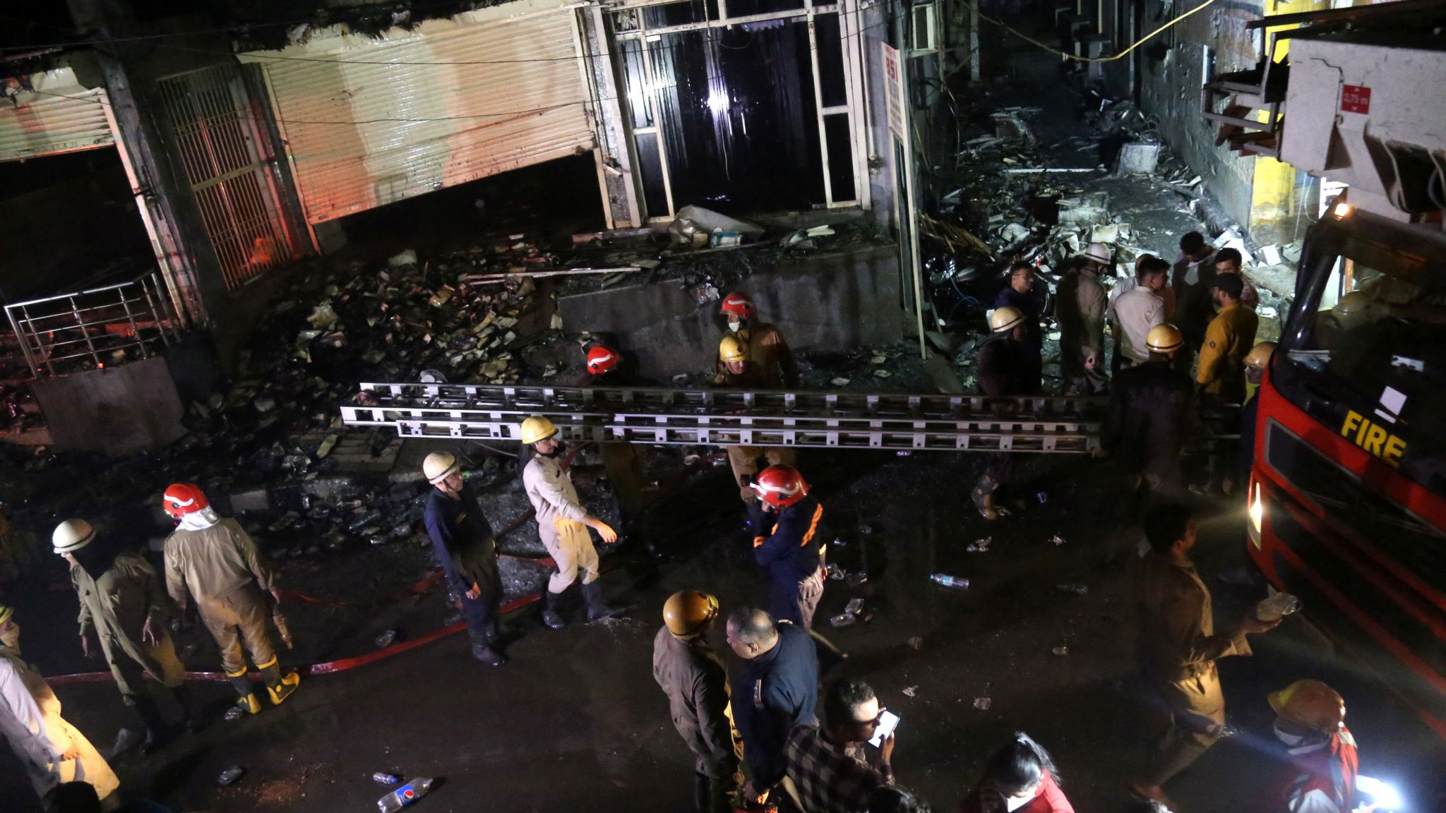 India: Fire in a commercial building in Delhi kills at least 27 people ...