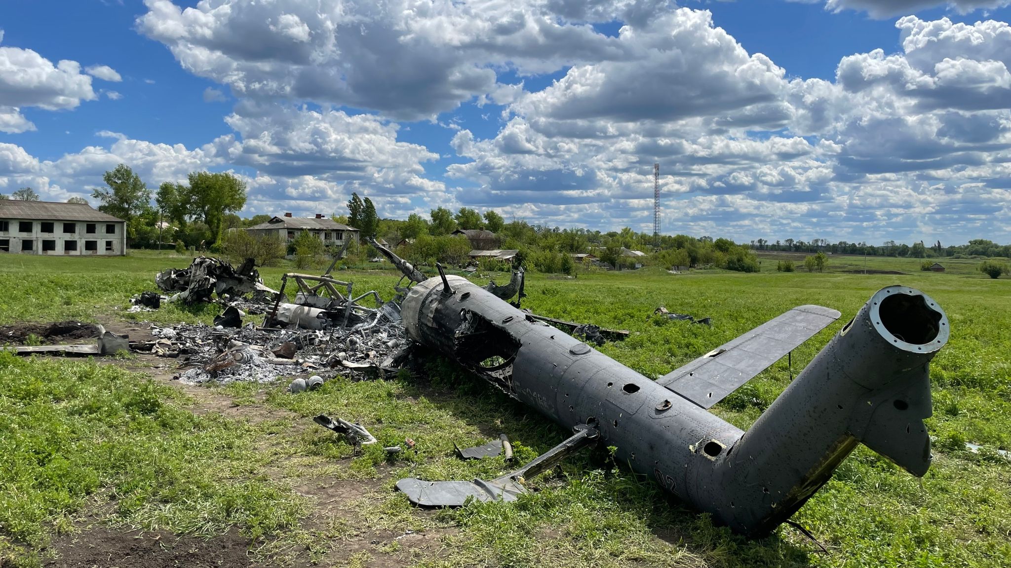Ukraine war: Devastated rural village shows the battle for Kharkiv may ...