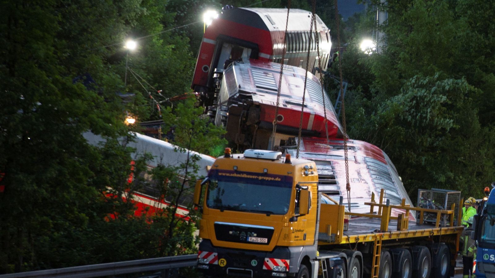 Germany train crash: Five killed and 44 people injured after train ...