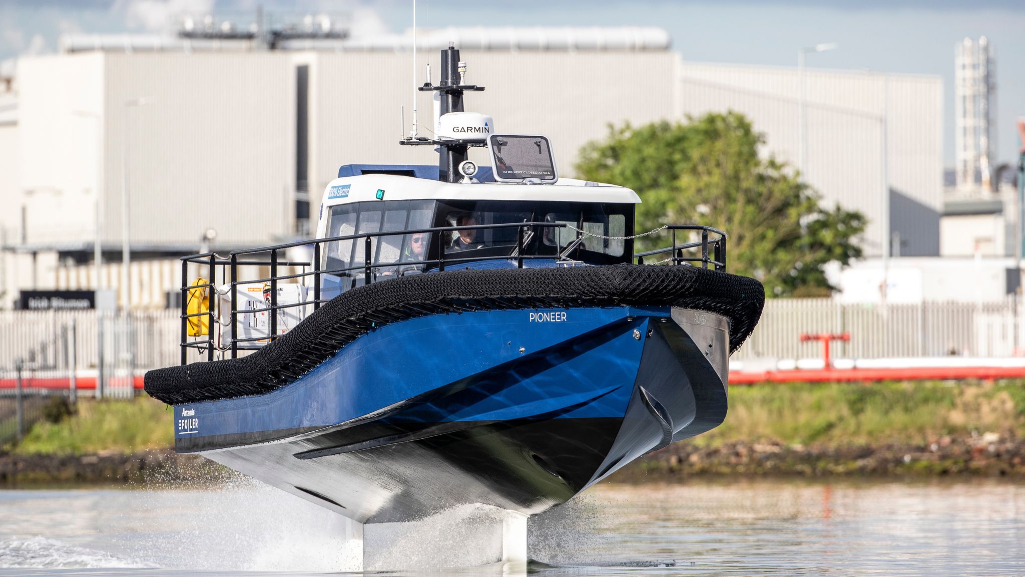 World's first commercially available 'flying' hydrofoil boat launched ...