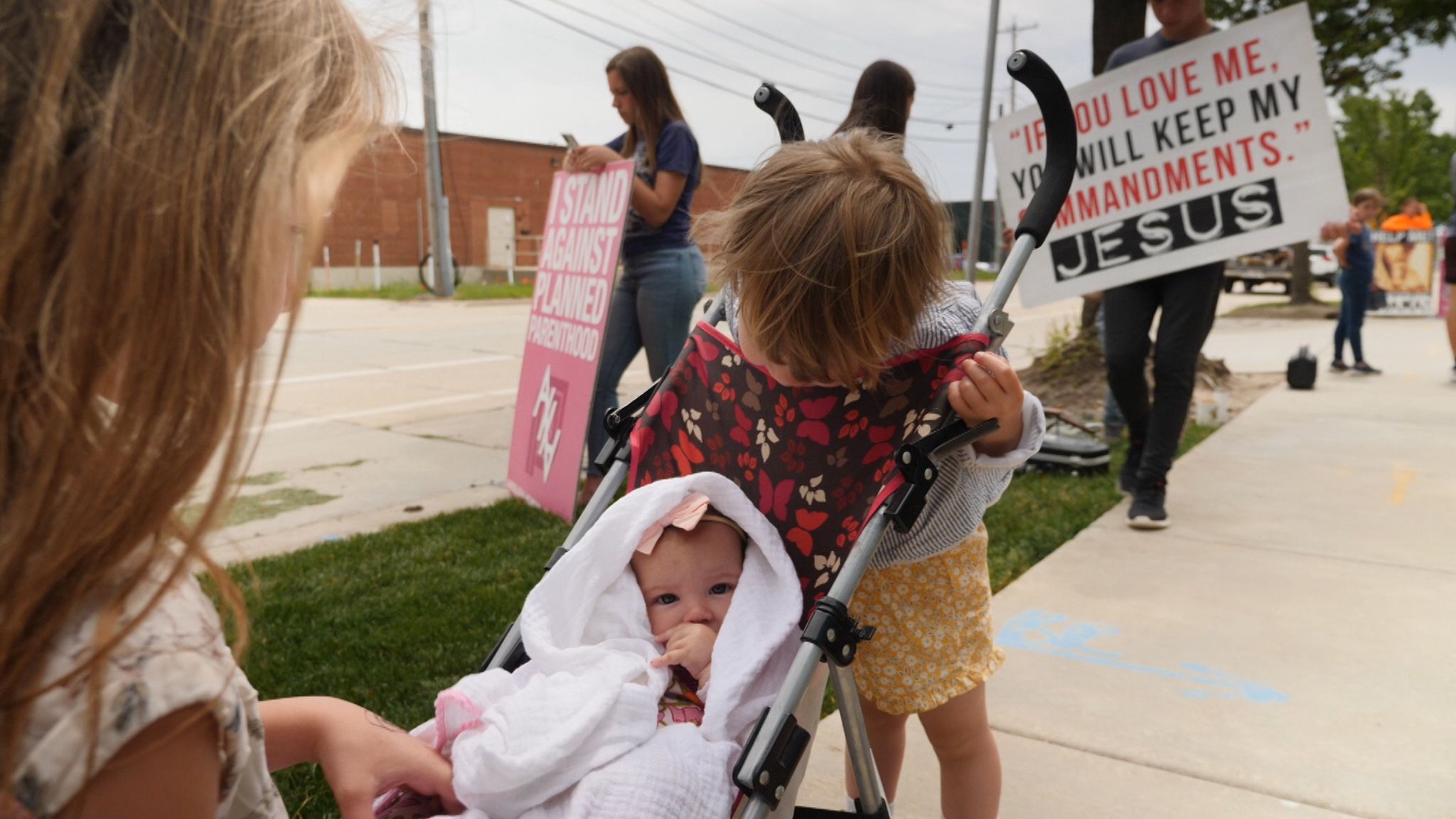 'Babies are murdered here': The anti-abortion activist using his family ...