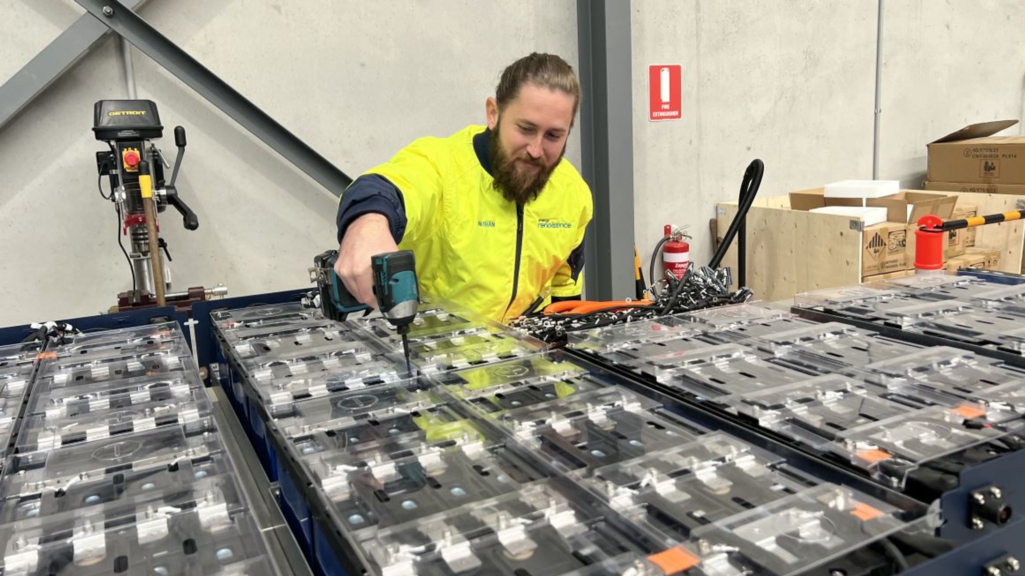 Hope 'sweeps through' Australia's renewables industry but coal remains ...