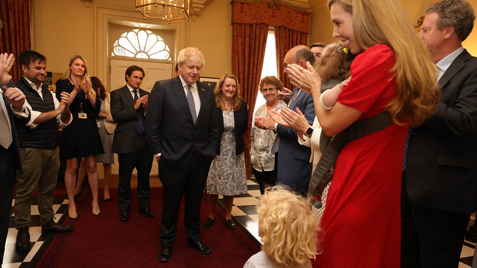 Boris Johnson: Behind the scenes pictures capture the emotion as prime ...