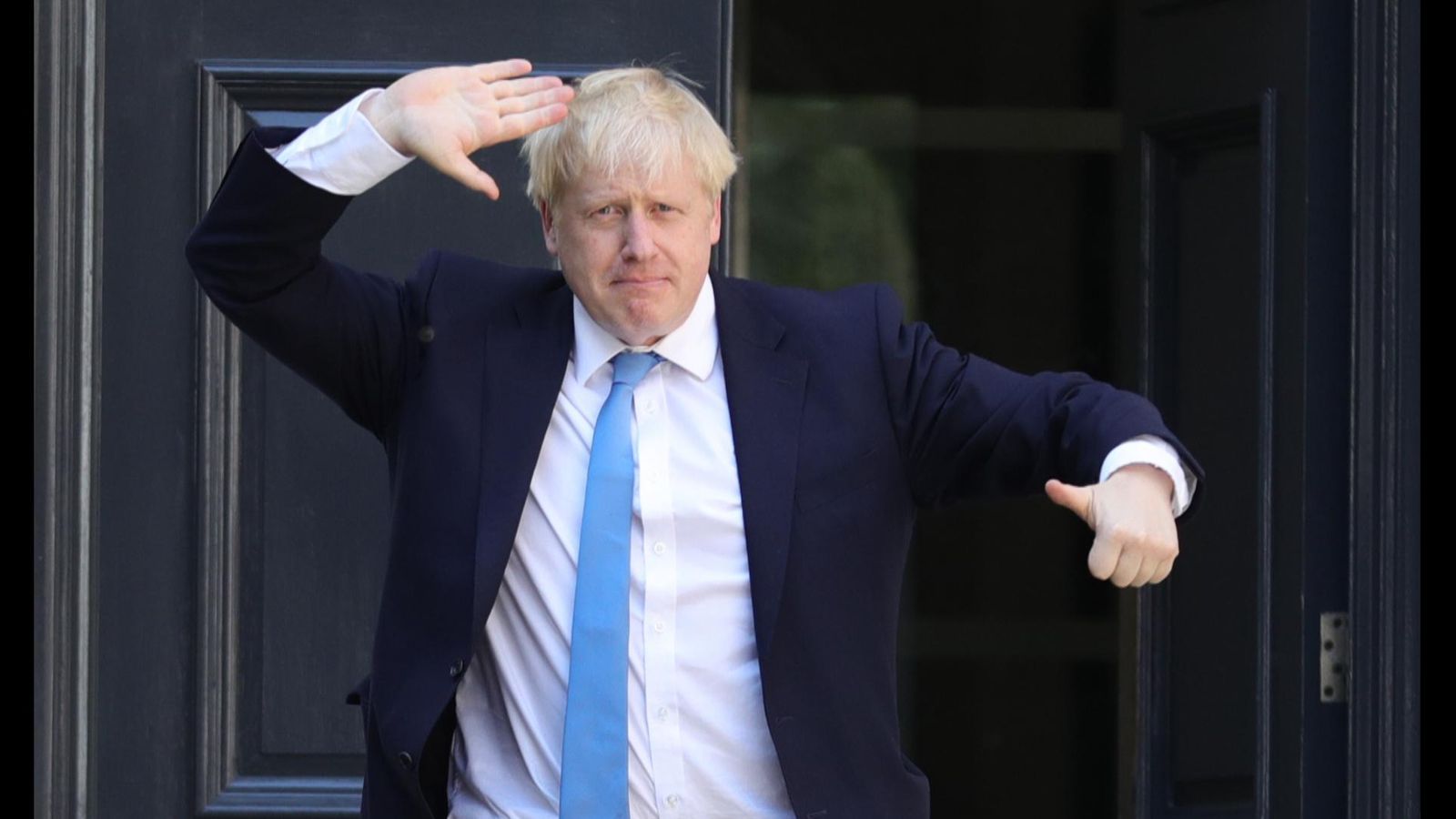 Tom Walker shares Number 10 protest song day after Boris Johnson ...