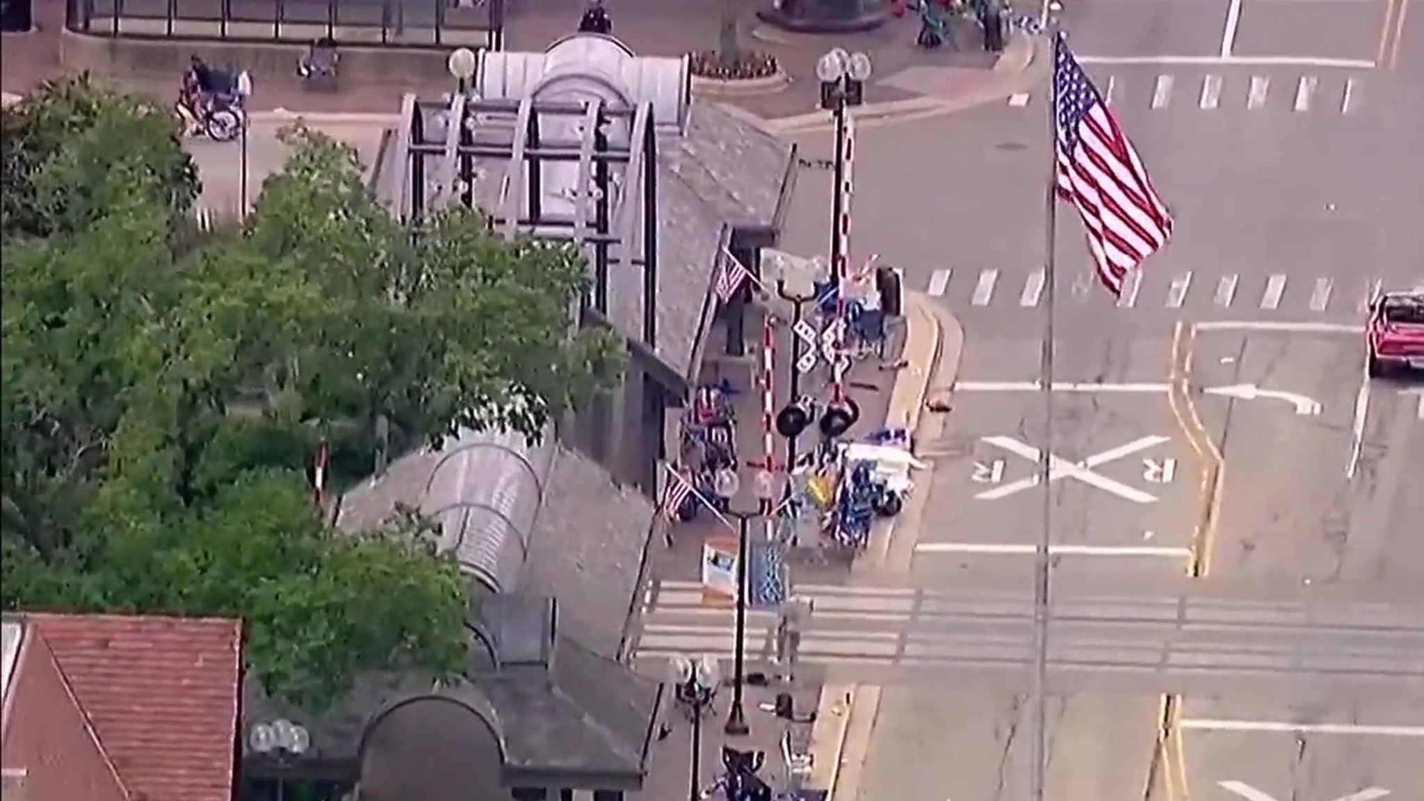 Police Name Gunman Suspected Of Killing Six From Rooftop At Fourth Of