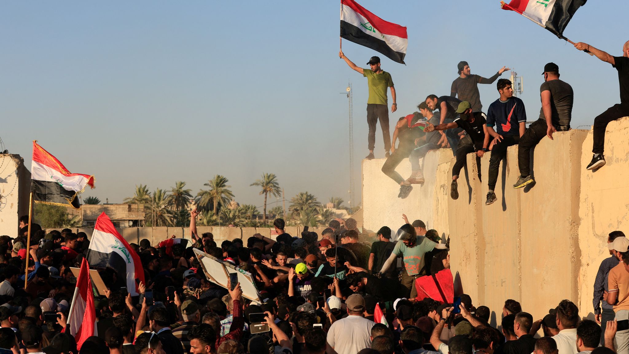 Demonstrators breach Baghdad's parliament in protest over PM nomination ...
