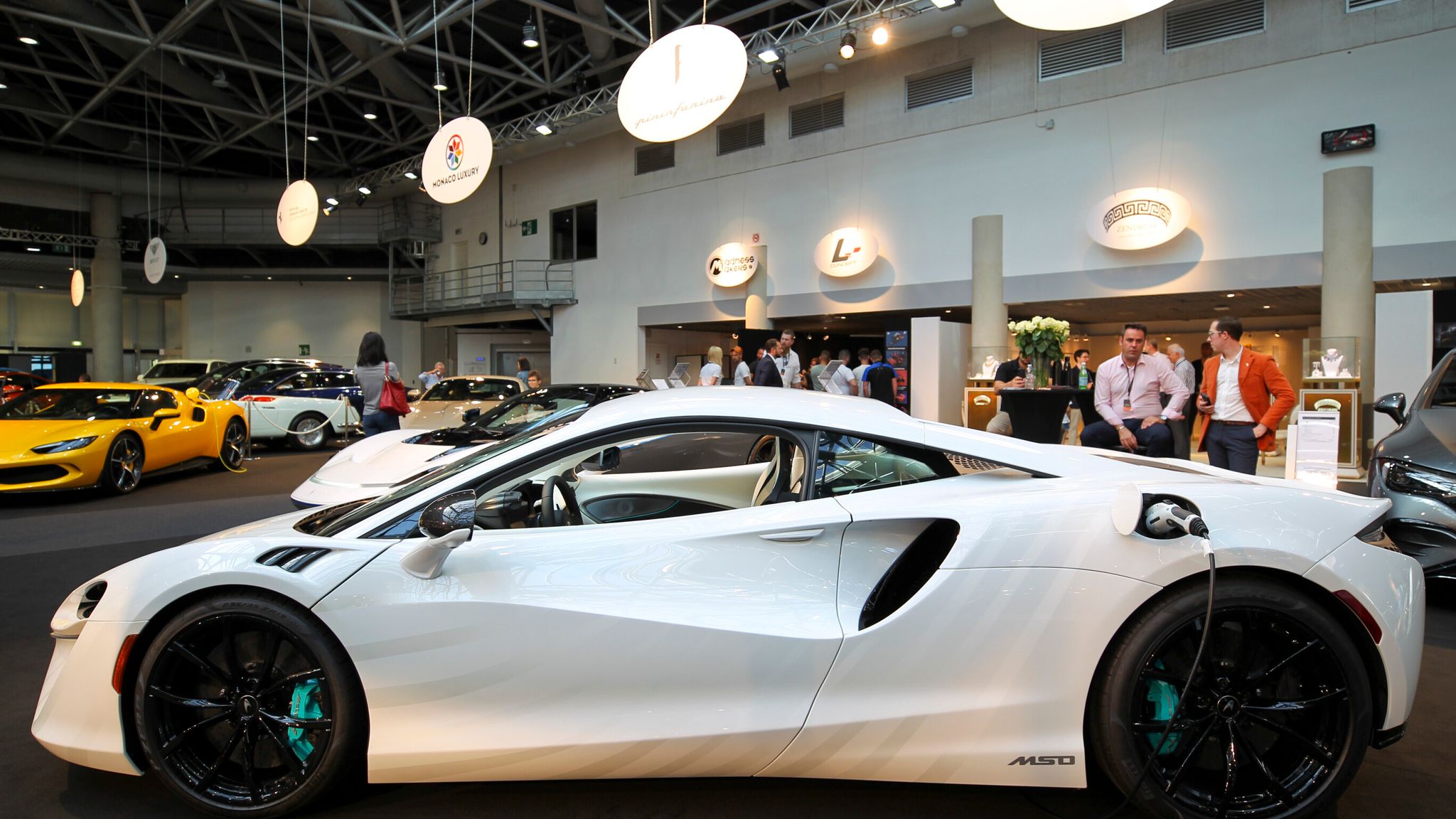 McLaren gets £100m+ capital injection in drive towards new road-cars ...