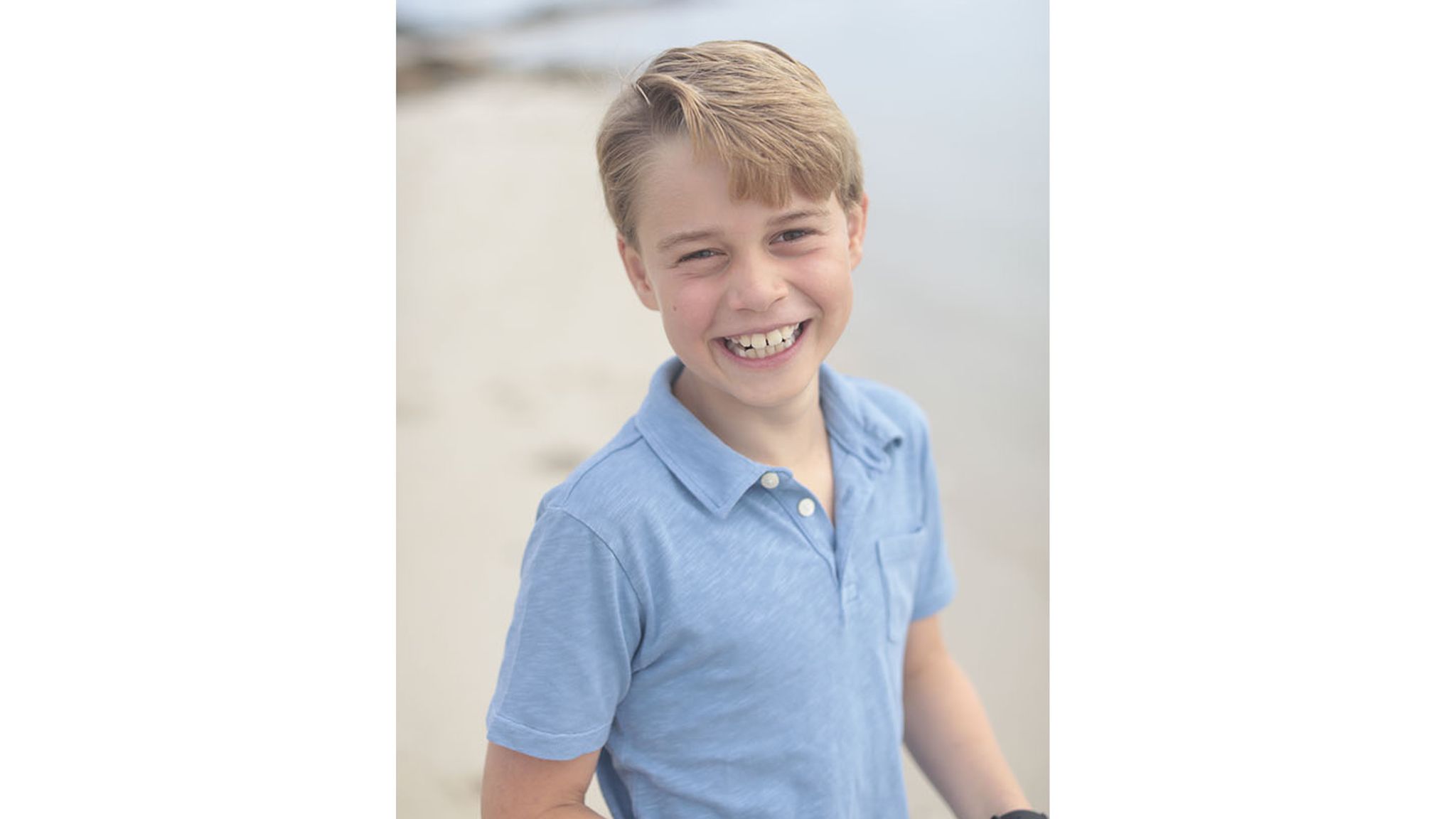 Prince George grins on the beach in photo taken by Duchess of Cambridge ...