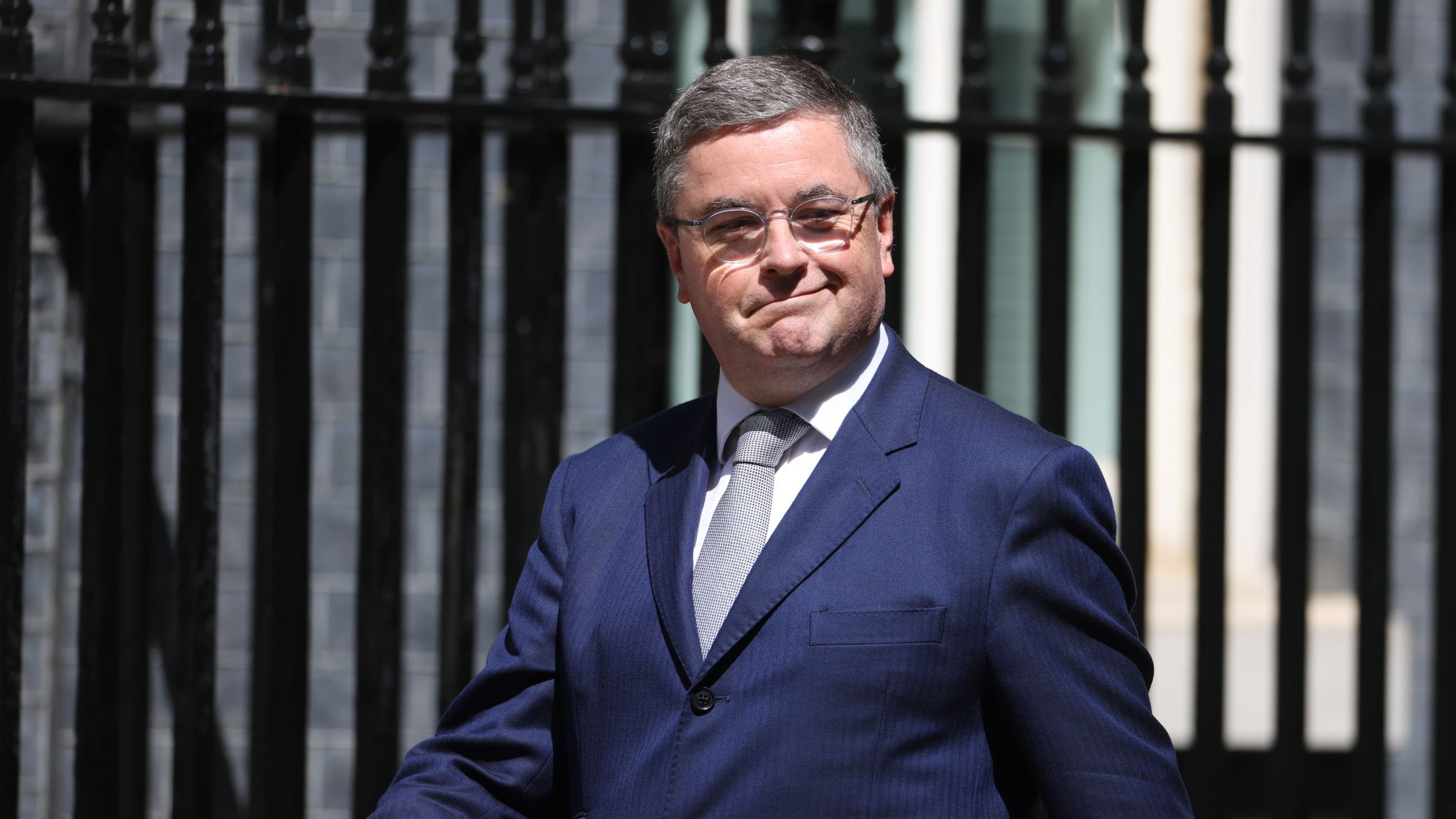 Sir Robert Buckland becomes first cabinet minister to swap sides as he ...