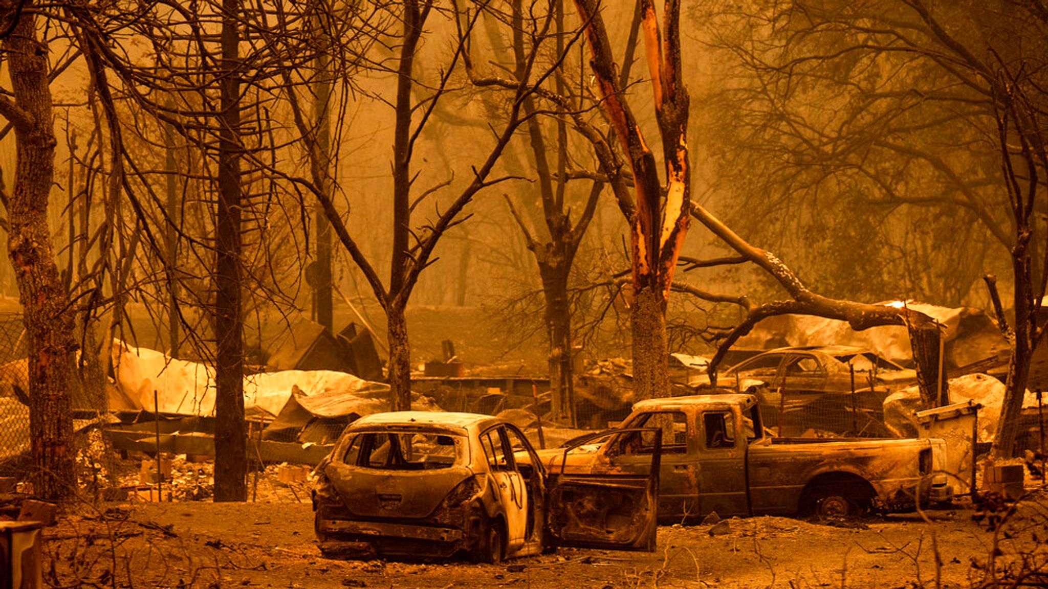 Vicious California wildfire swells a staggering 62 times in size ...