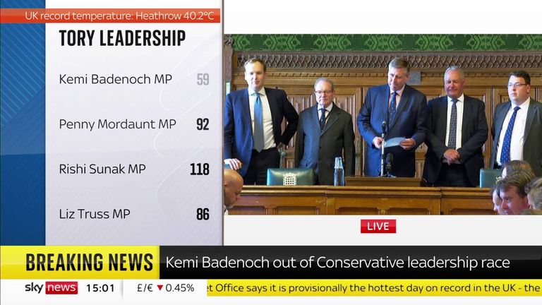 Watch As Moped Gangs Chased By Police Uk News Sky News