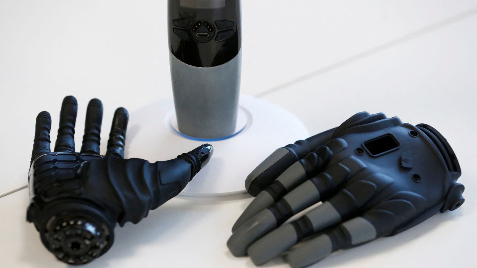 'Amazing' bionic hand can be updated with new movements from anywhere ...