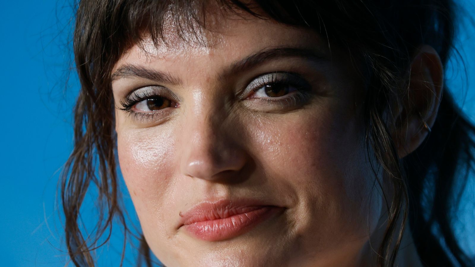 Triangle of Sadness star Charlbi Dean dies at 32 after 'unexpected ...