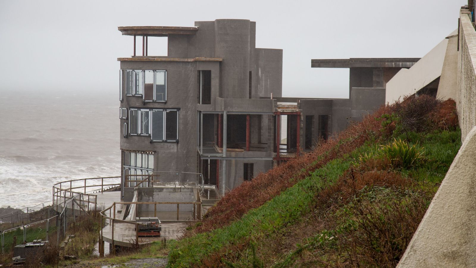 Grand Designs lighthouse that plunged owner into £7m debt up for sale ...