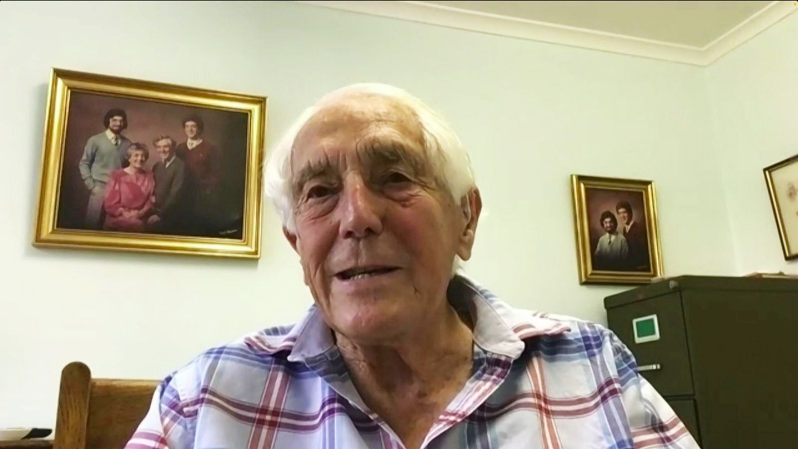 92-year-old Derek Skipper becomes oldest person to sit a GCSE exam | UK ...