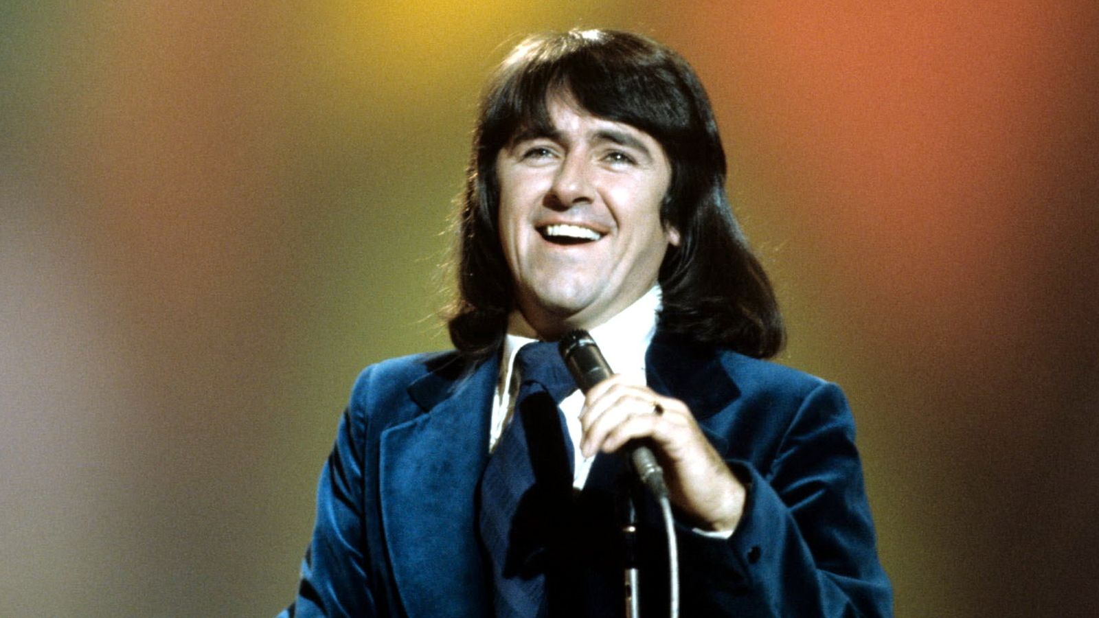 La star du couronnement et comédien Dougie Brown décède à 82 ans ...