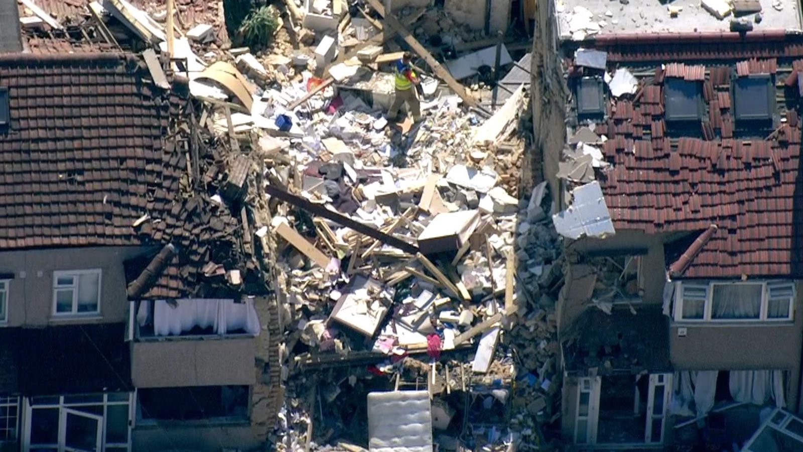 Croydon house reduced to rubble after fire and explosion | UK News ...