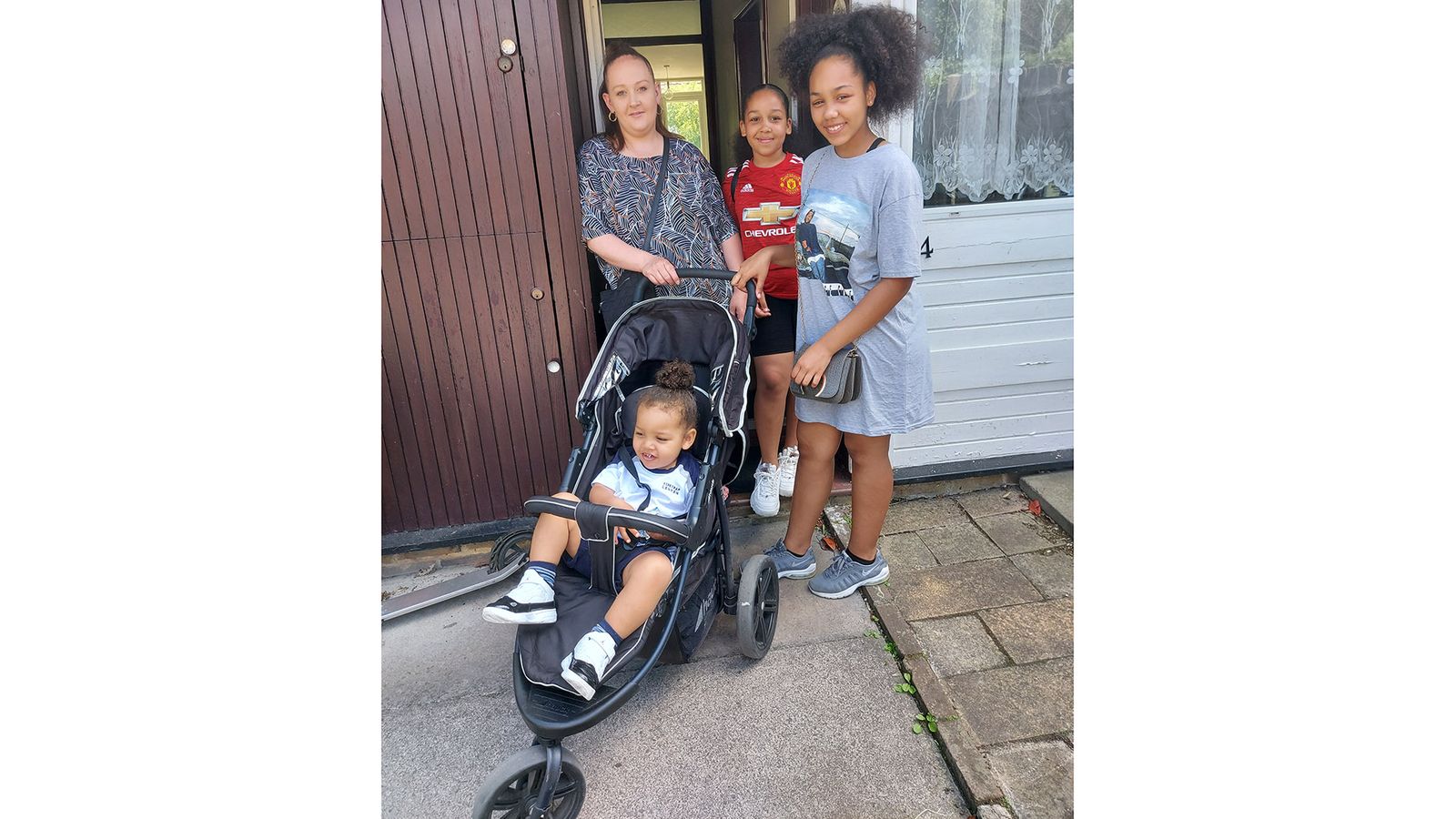 Water park where 11-year-old girl drowned had no deep water warnings ...