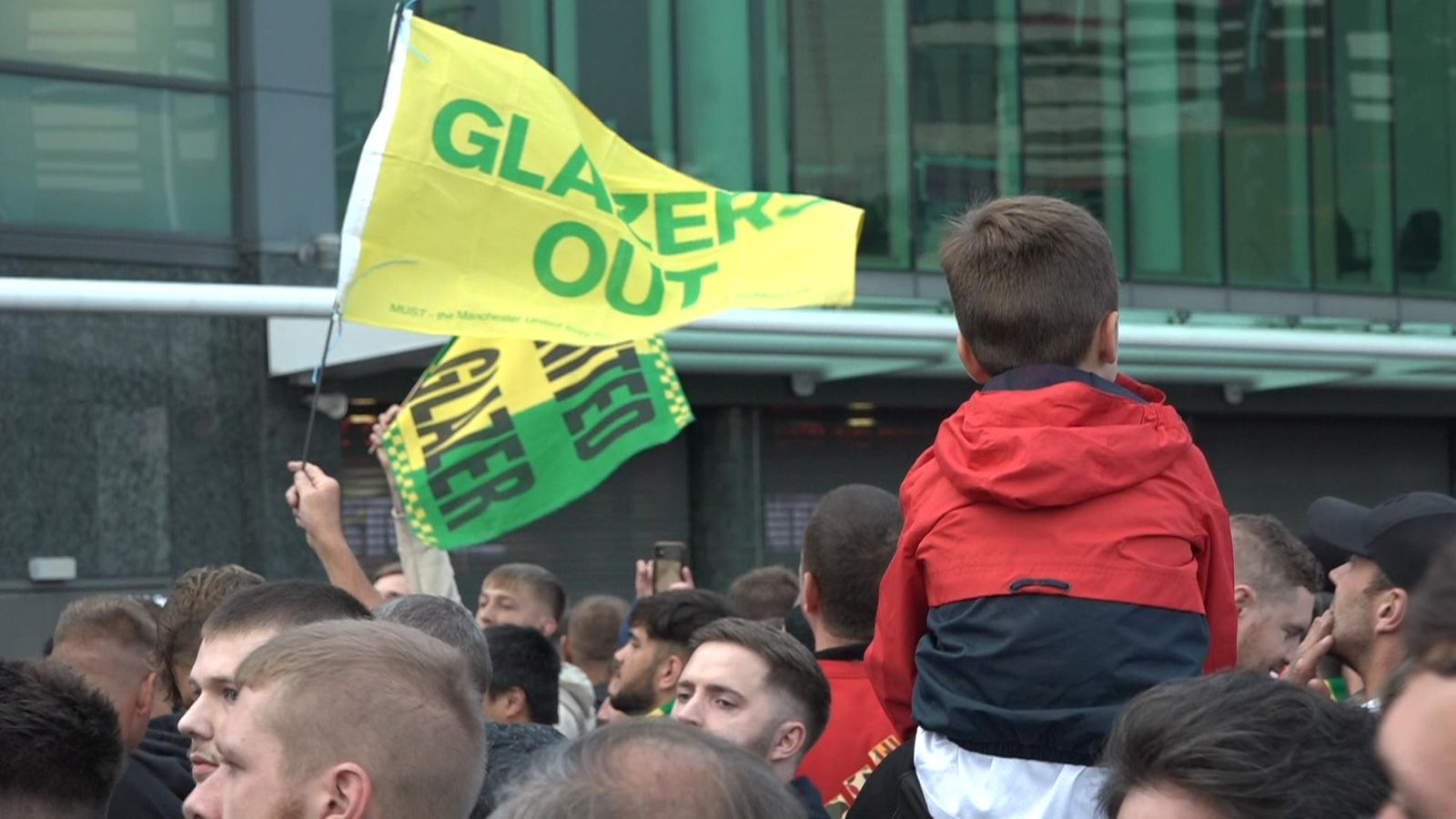 Victory over Liverpool can't disguise fans' anger at Manchester United ...