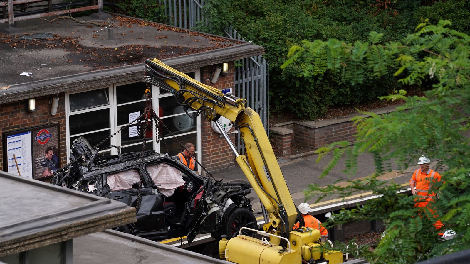 Range Rover Crash.😱 | ElaKiri