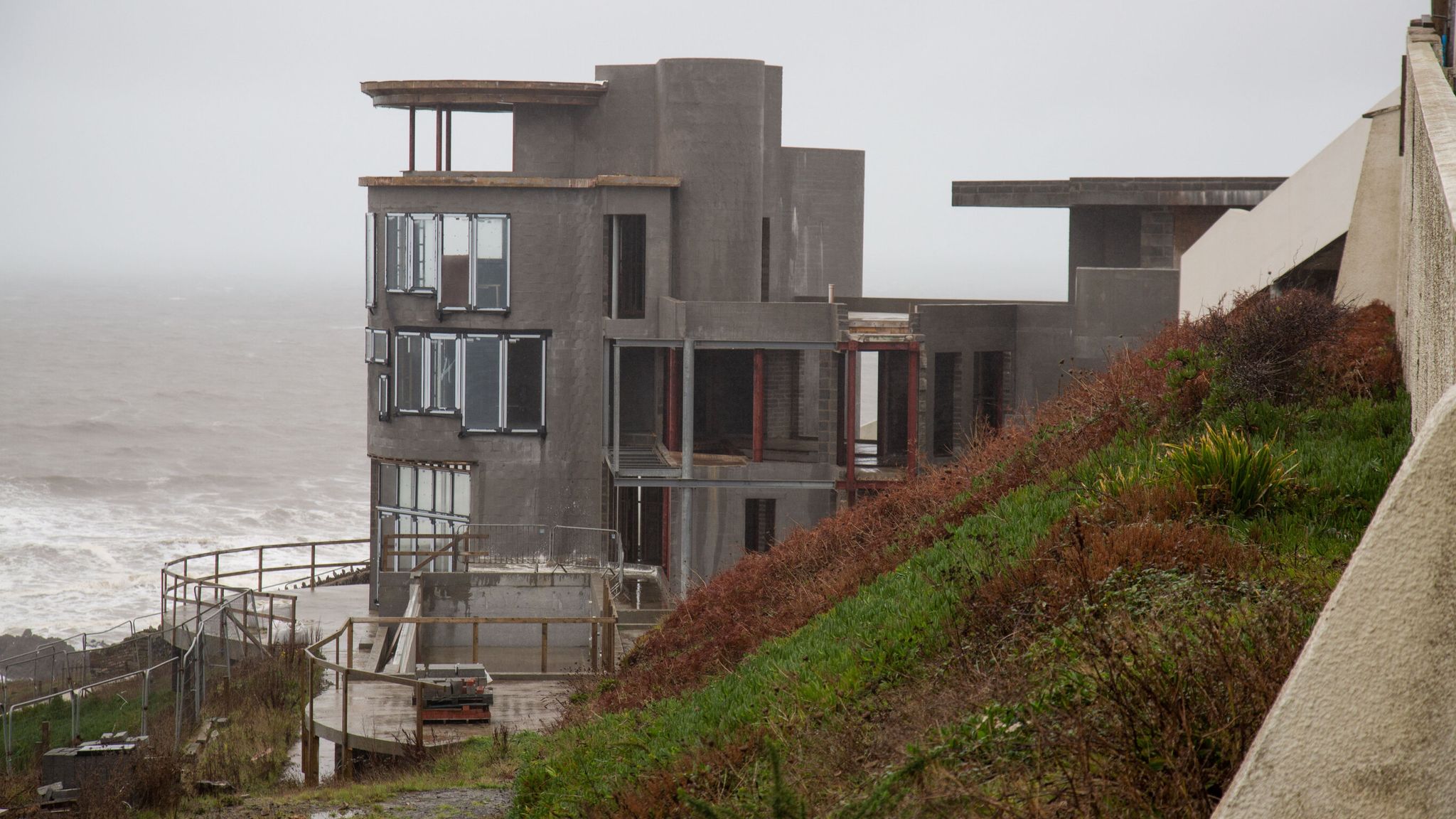 Grand Designs lighthouse that plunged owner into £7m debt up for sale ...