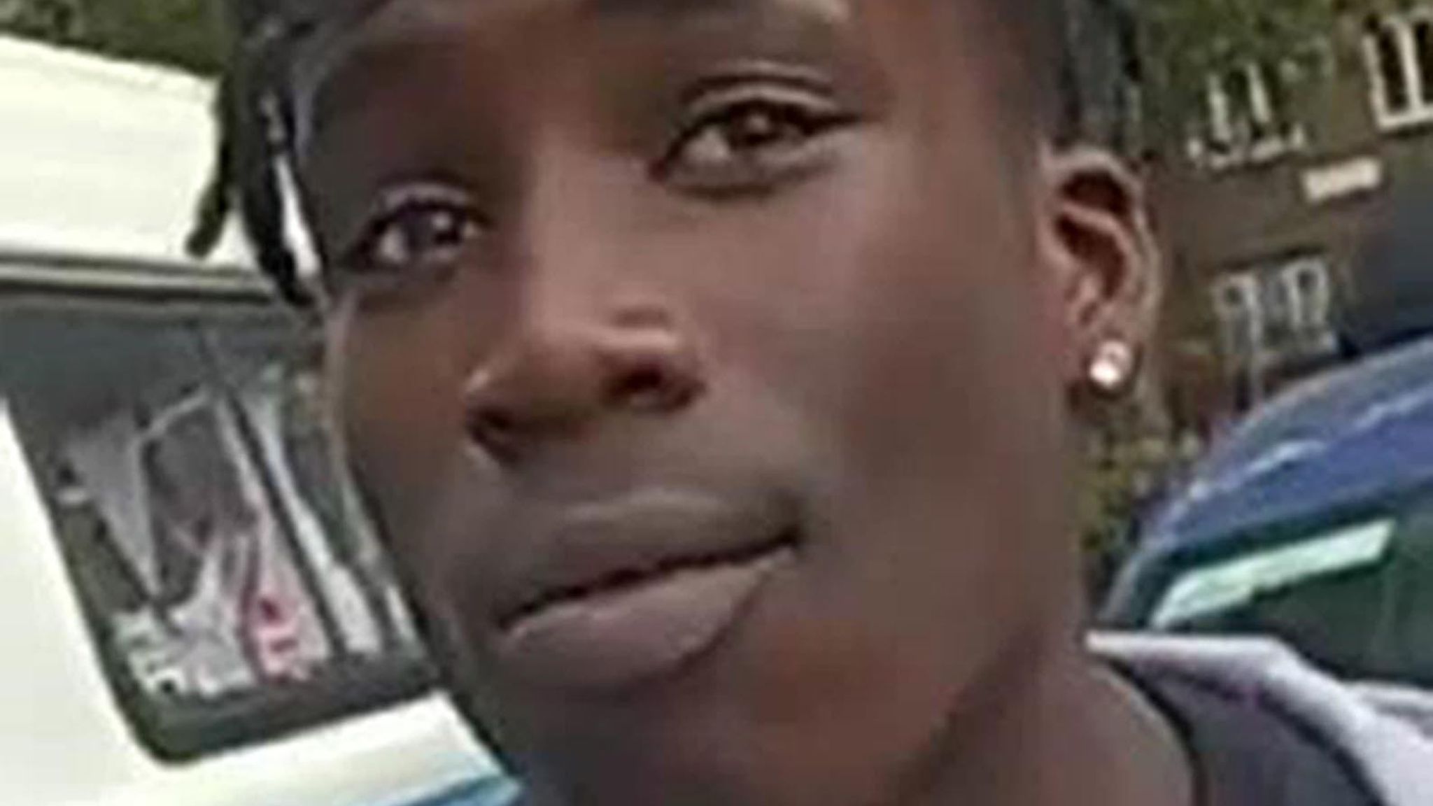 Deshaun Tuitt: Metropolitan Police release image of man they want to ...