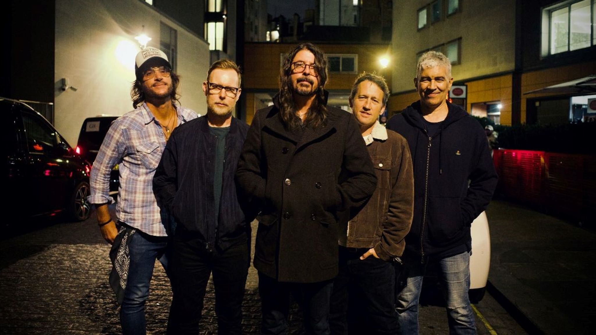Foo Fighters say emotional goodbye to drummer Taylor Hawkins with star ...
