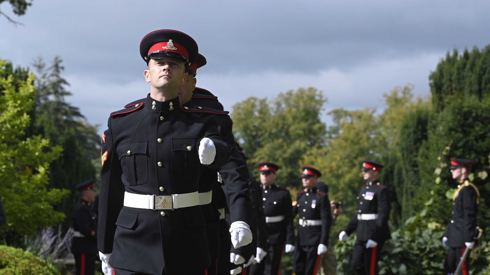 How the UK's four nations are paying tribute to the Queen's historic ...
